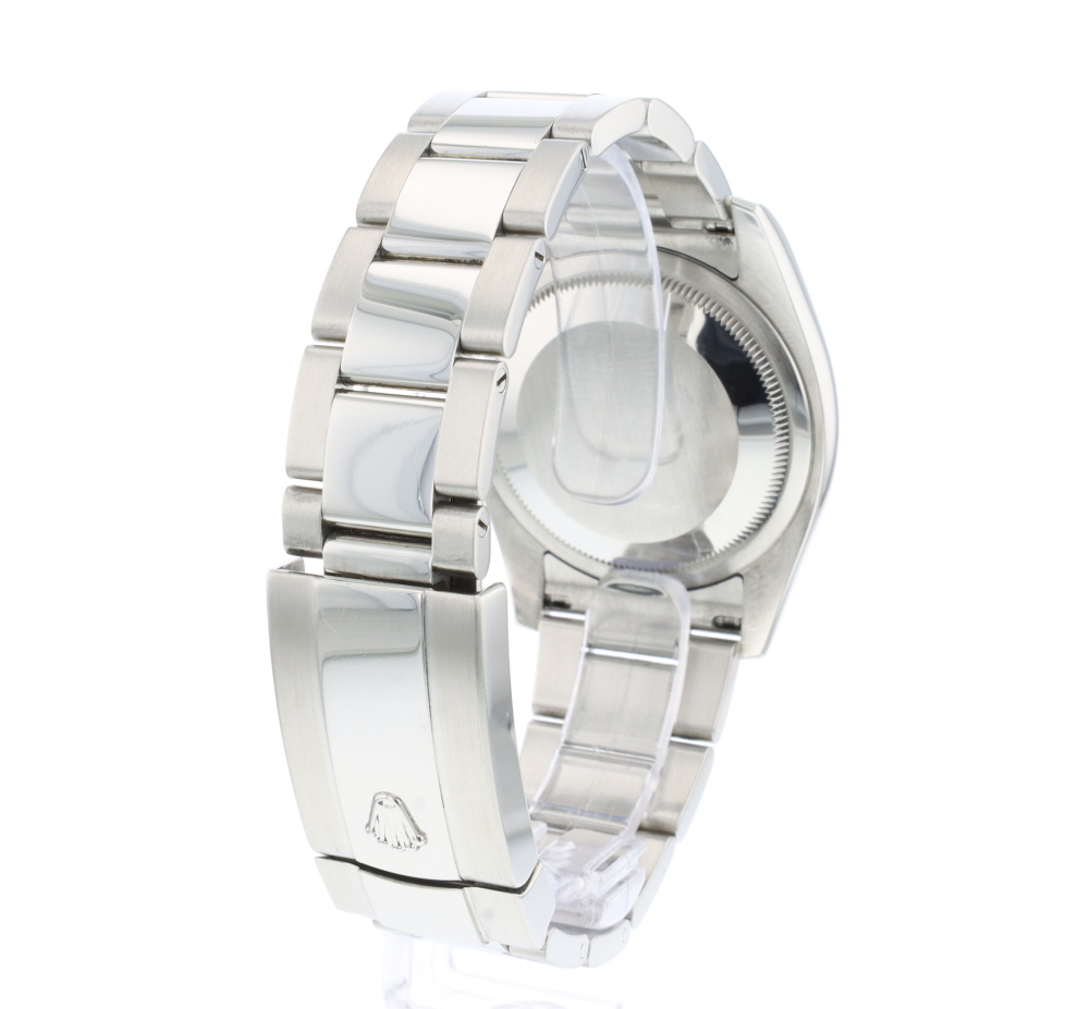 Datejust 36 Fluted Black Dial Roulette Date - Rolex - Sold watches ...